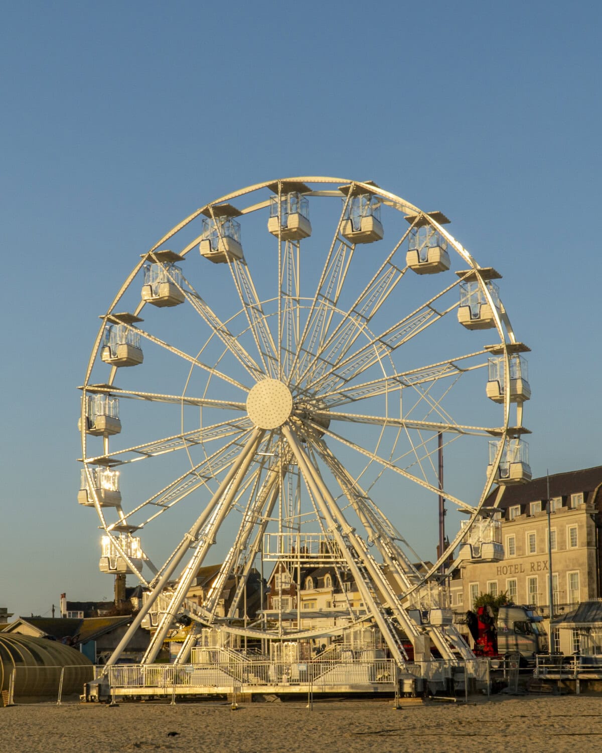 New Weymouth Wheel Offers Stunning Views from Weymouth Beach - Love ...
